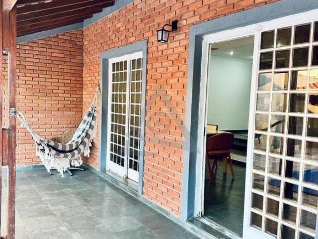 Casa à venda em Campinas, Jardim dos Oliveiras, com 3 suítes, com 129 m²