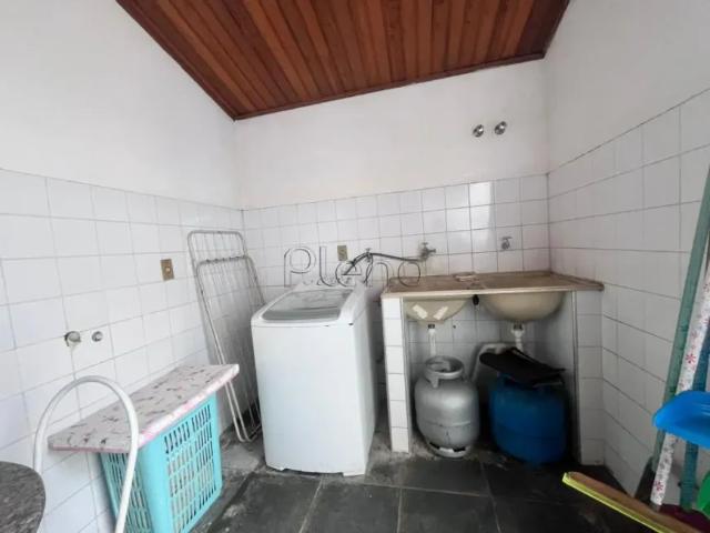 Casa à venda em Campinas, Jardim Flamboyant, com 3 quartos, com 250 m²