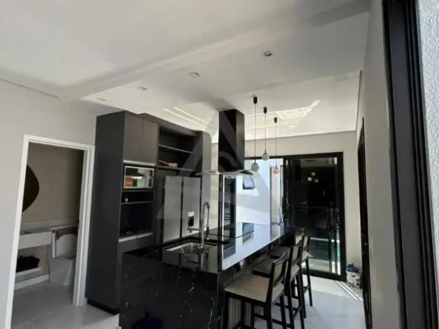 Casa à venda em Campinas, Jardim Santa Genebra, com 3 suítes, com 200 m²