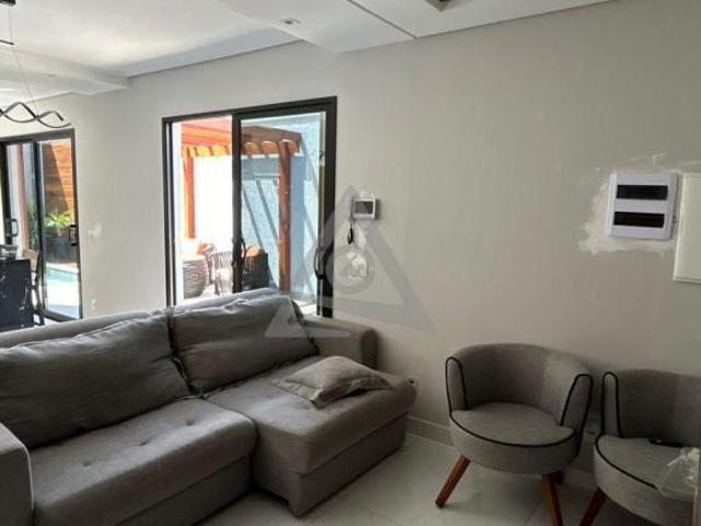 Casa à venda em Campinas, Jardim Santa Genebra, com 3 suítes, com 200 m²