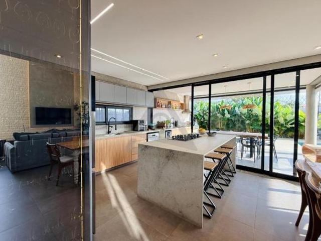 Casa à venda em Campinas, Loteamento Residencial Arborais, com 3 suítes, com 254 m²