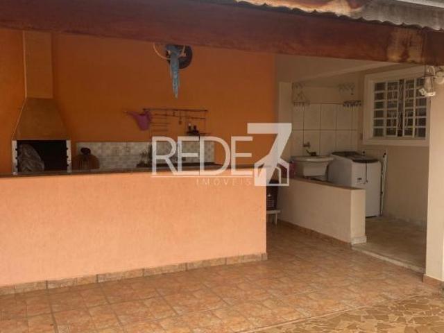 Casa à venda em Campinas SP, Parque Fazendinha: 3 quartos, 2 salas, 1 banheiro, 4 vagas de garagem