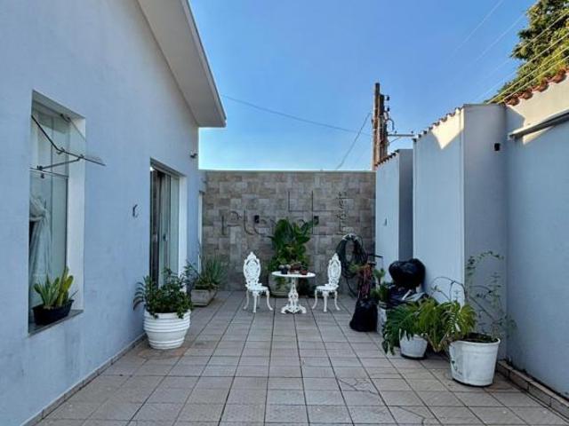 Casa à venda em Campinas, Swift, com 4 quartos, com 240 m²