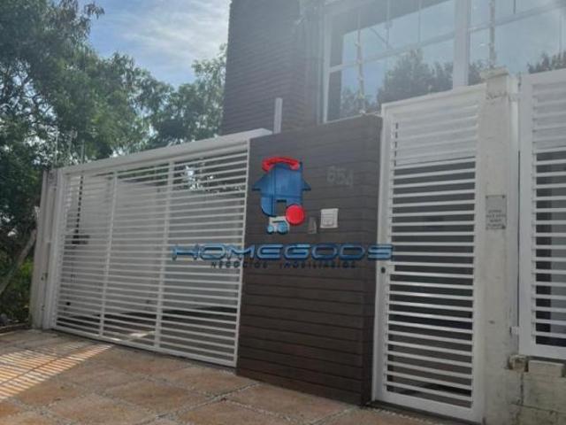 Casa à venda em Campinas, Parque das Universidades, com 3 quartos, com 256.4 m²