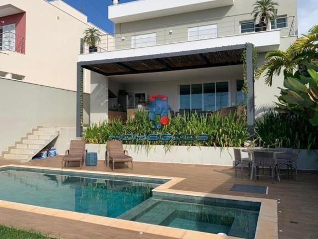 Casa à venda em Campinas, Parque das Quaresmeiras, com 3 suítes, com 220 m²