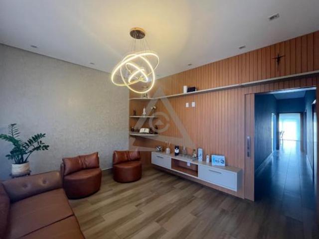 Casa à venda em Campinas, Parque Industrial, com 2 suítes, com 285 m²