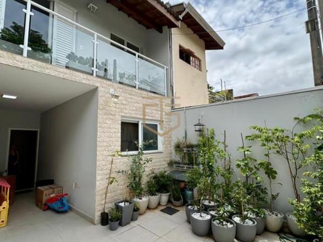 Casa à venda em Campinas, Parque Jambeiro, com 3 quartos, com 134.71 m²