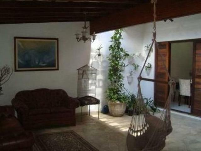 Casa à venda em Campinas, Parque Jambeiro, com 3 suítes, com 170 m²