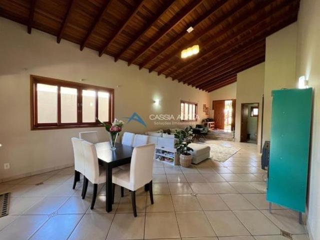 Casa à venda em Campinas, Parque Luciamar, com 3 suítes, com 160 m², Xangrilá
