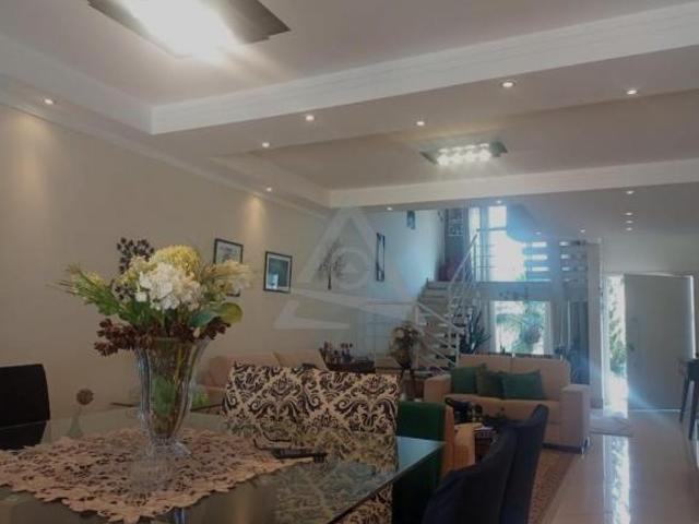 Casa à venda em Campinas, Parque Rural Fazenda Santa Cândida, com 3 suítes, com 229 m²