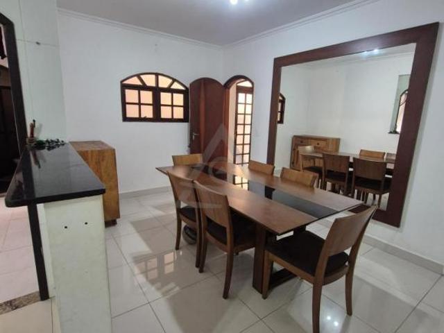 Casa à venda em Campinas, Parque Taquaral, com 3 quartos, com 220 m²