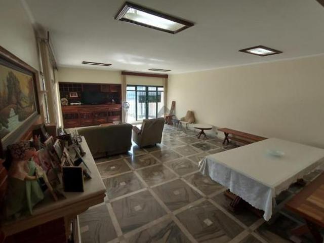 Casa à venda em Campinas, Taquaral, com 3 quartos, com 260 m²