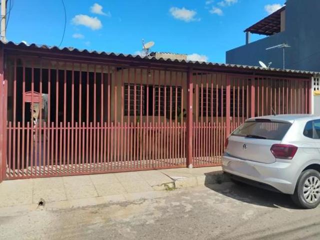 Casa à venda em Candangolandia