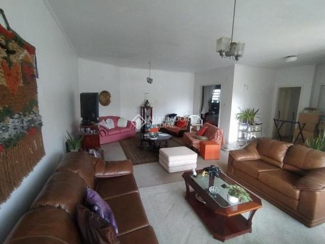 Casa à venda em Canoas Igara