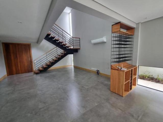 Casa a venda em Caraguatatuba