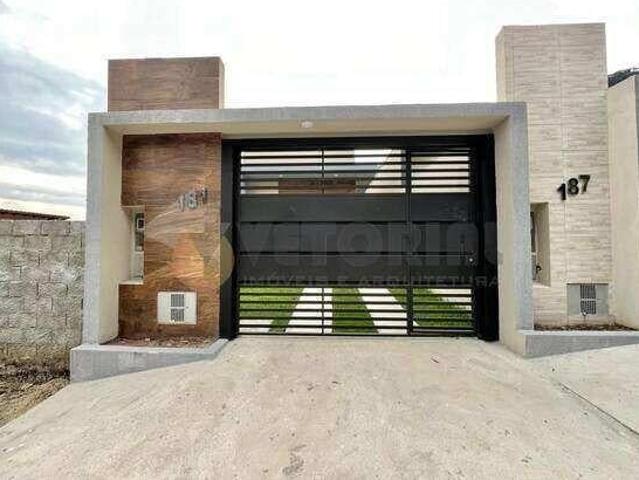 Casa à venda em Caraguatatuba, Tinga, com 2 quartos, 76m²