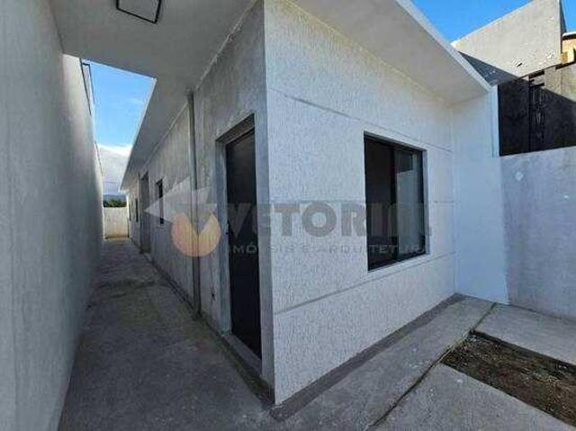 Casa à venda em Caraguatatuba, Balneário dos Golfinhos, com 2 quartos, 62m²
