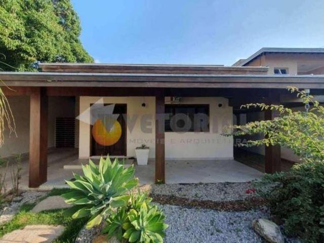 Casa à venda em Caraguatatuba, Indaiá, com 3 quartos, 217m²