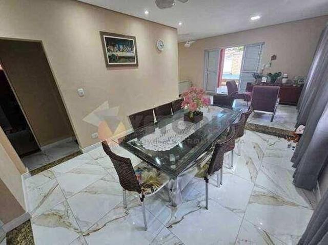 Casa à venda em Caraguatatuba, Martim de Sá, com 3 quartos, 195m²