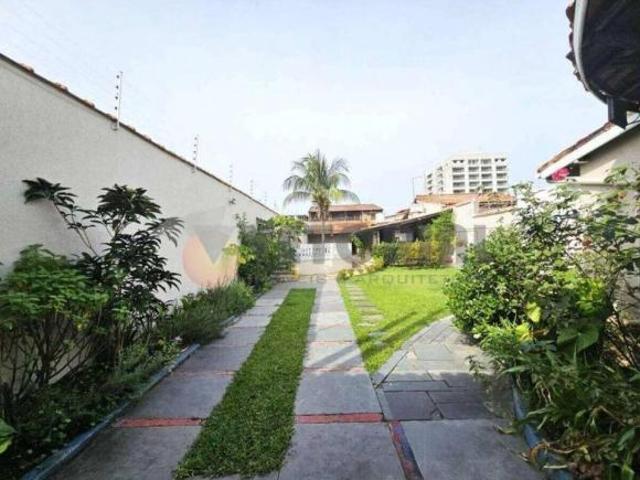 Casa à venda em Caraguatatuba, Praia das Palmeiras, com 6 quartos, 274m²