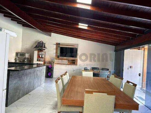 Casa compiscina em Caraguatatuba, Praia das Palmeiras, com 3 quartos, 350m²