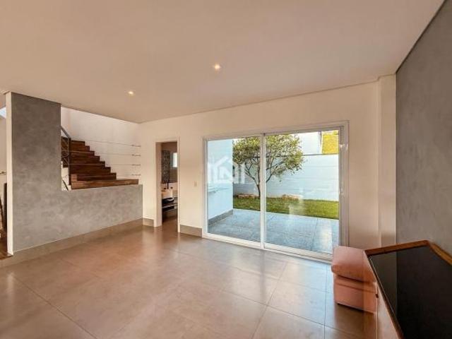 Casa à venda em Carapicuíba