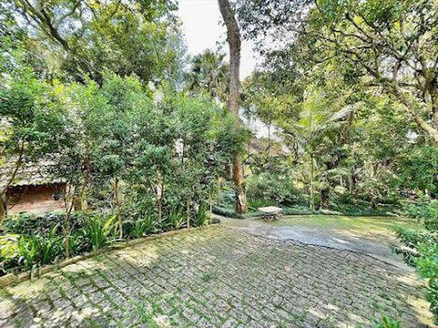 Casa à venda em Carapicuíba, Chácara Santa Lúcia dos Ypes, com 3 quartos, com 363.5 m²