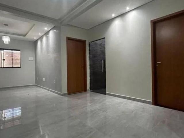 CASA À VENDA EM CARAPICUÍBA – SP