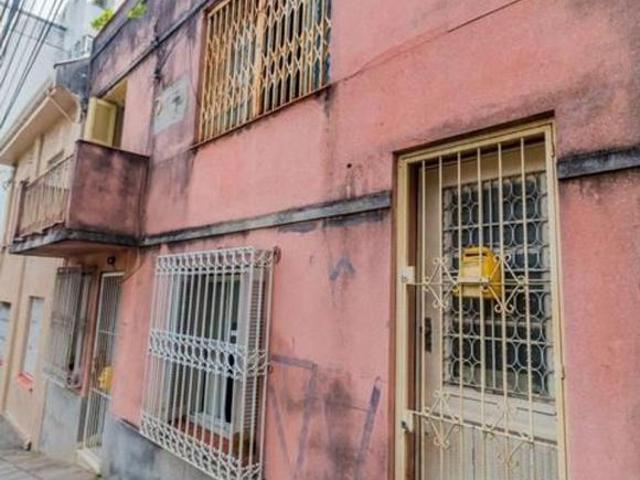 Casa à venda em Centro com 256 m², 3 quartos