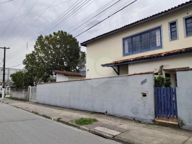 Casa à venda em Centro SP