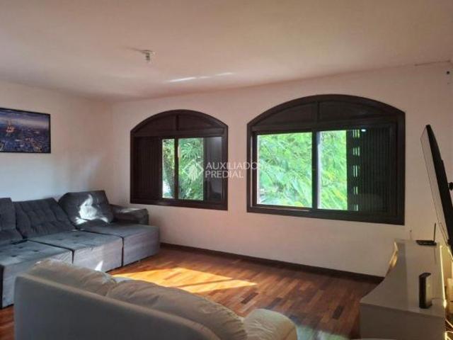Casa à venda em Chácara das Pedras Porto Alegre