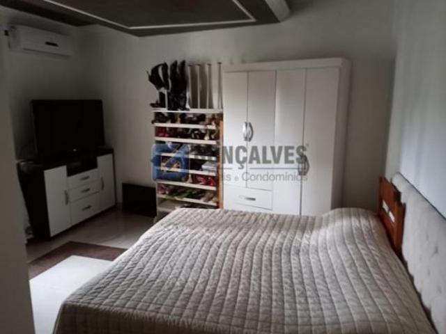 Casa à venda em Chácara Sergipe, São Bernardo do Campo — 2 quartos, 3 vagas