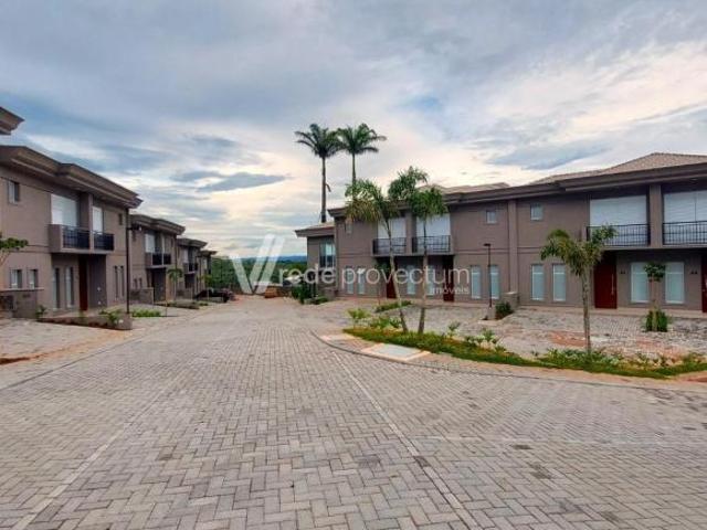 casa à venda em Chácaras Silvania