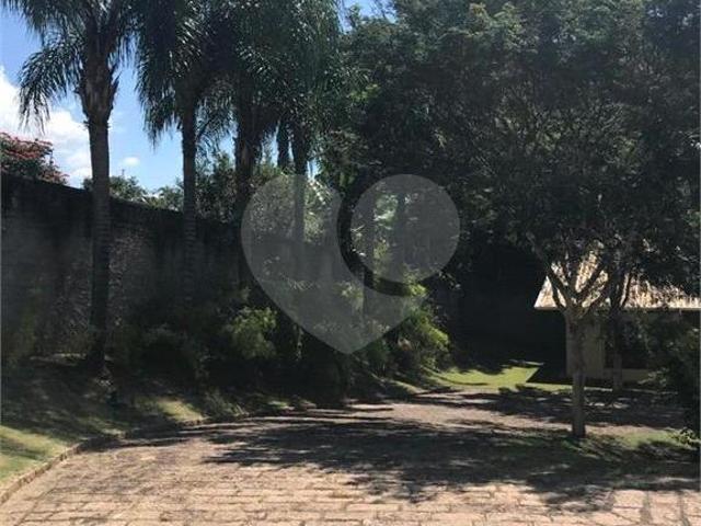 Casa à venda em Chácaras Silvania SP