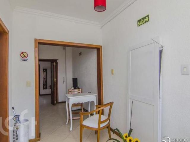 Casa à venda em Cidade Baixa com 116 m², 2 quartos, 2 suítes