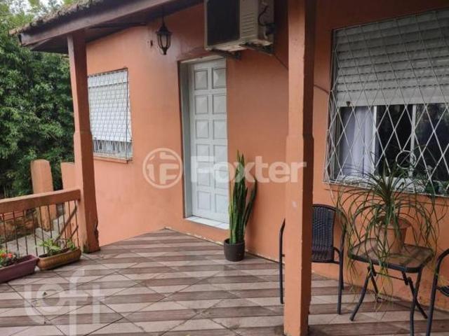 Casa à venda em Cristal com 100 m², 2 quartos, 2 vagas