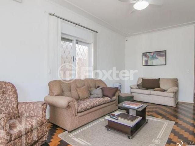 Casa à venda em Cristal com 184 m², 3 quartos, 1 suíte, 4 vagas