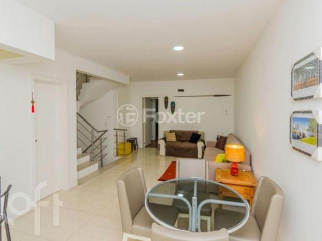 Casa à venda em Cristal com 250 m², 3 quartos, 3 suítes, 3 vagas