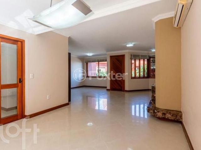 Casa à venda em Cristal com 286 m², 4 quartos, 2 suítes, 2 vagas
