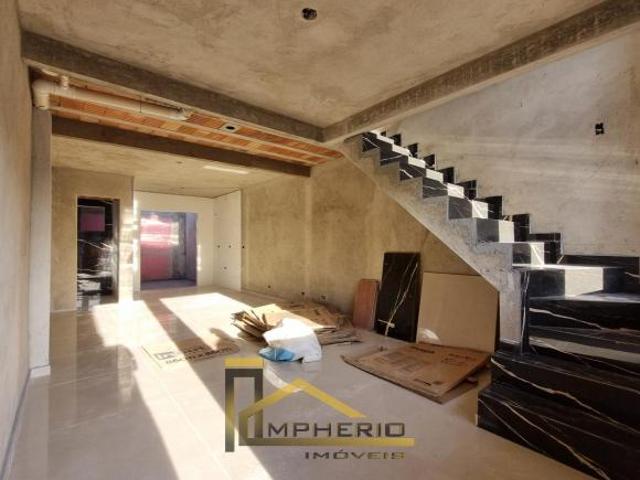 Casa à venda em Curitiba PR, Cidade Industrial: 3 quartos, 1 sala, 2 banheiros, 1 vaga de garagem, 8