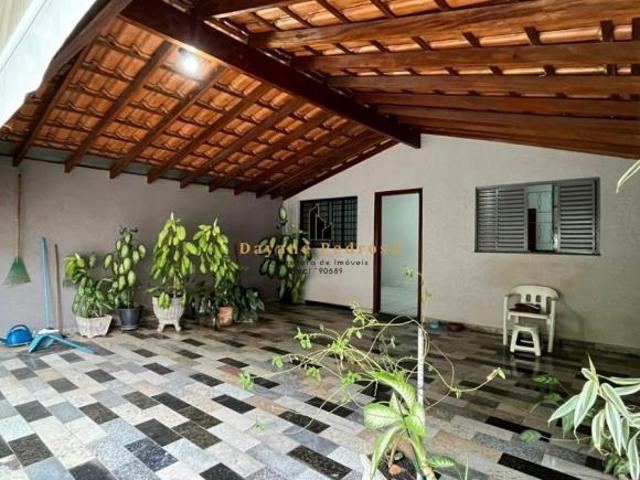 Casa à venda em Americana SP: 2 quartos, 1 suíte, 2 salas, 2 banheiros, 4 vagas de garagem, 100m² no