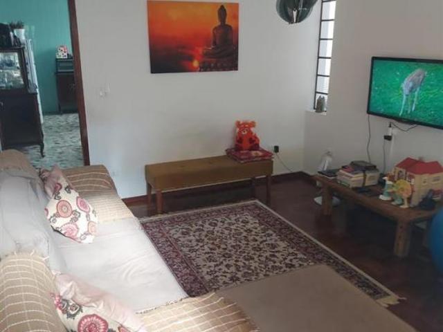 Casa à venda em Anhangabaú