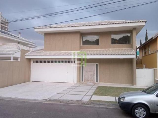 Casa à venda em Anhangabaú