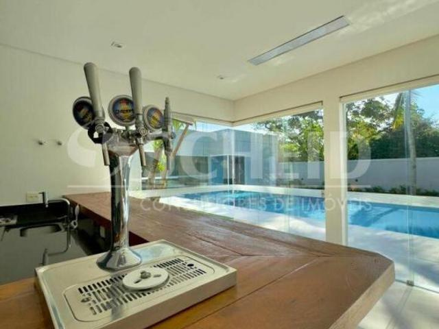 Casa A Venda em Acapulco Guarujá Mobiliada de 750,00m² útil, com 5 quartos