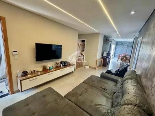 Casa à venda em Água Limpa Park, 3 quartos, 129m²