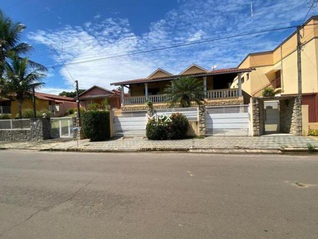 Casa à venda em Águas de São Pedro, Centro, com 3 quartos, com 275.01 m²