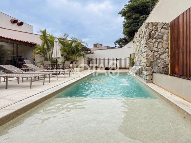 Casa à venda em Ahú