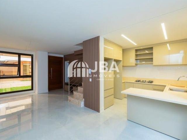 Casa à venda em Ahú