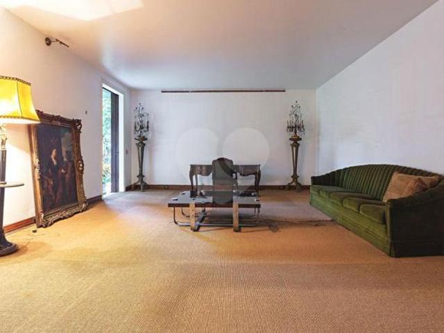 Casa à venda em Alto de Pinheiros
