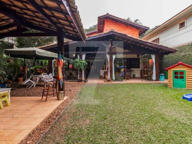 Casa à venda em Alto de Pinheiros